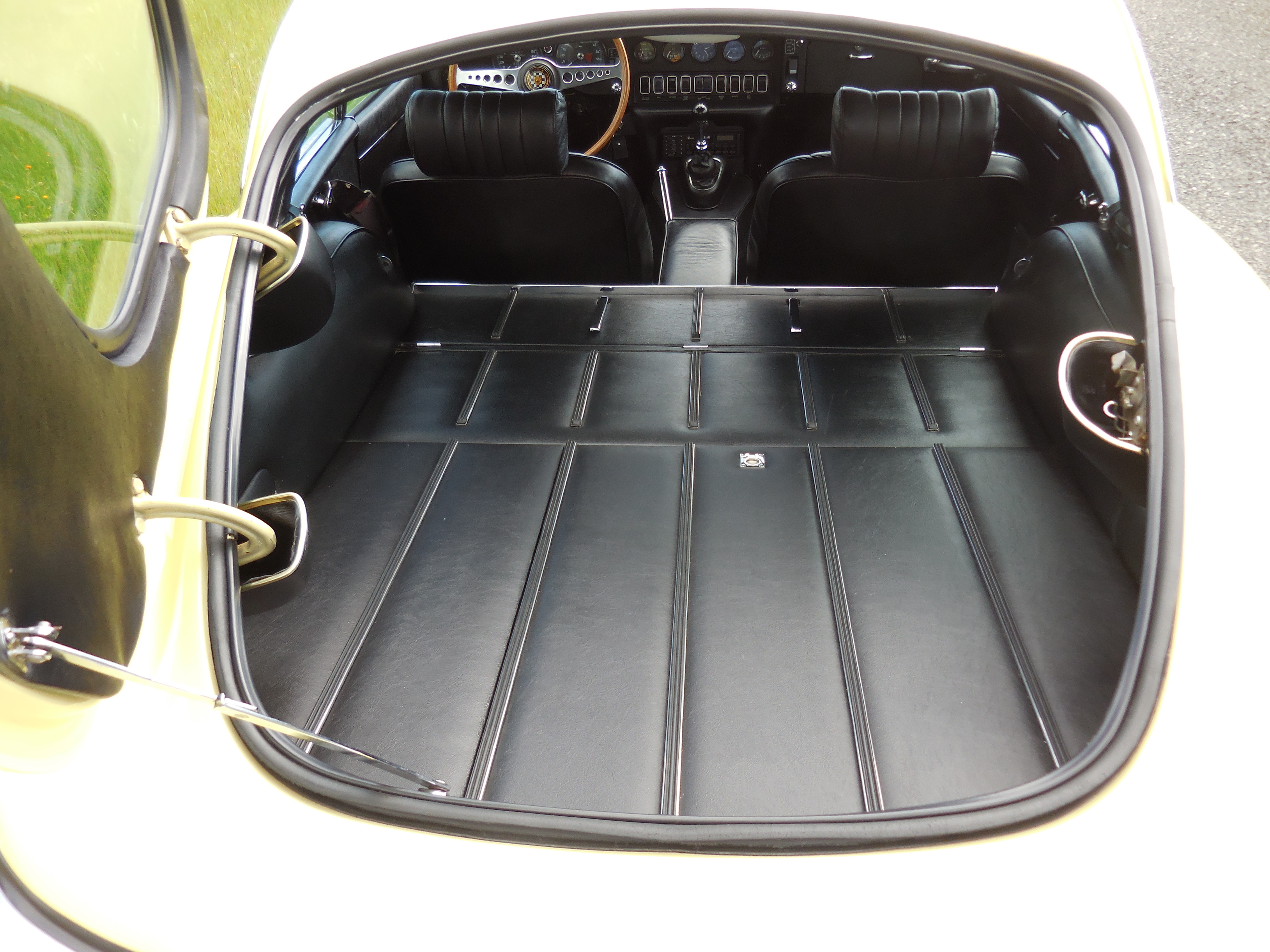 FHC rear hatch body seal - E-Type - Jag-lovers Forums