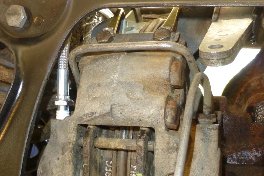 Rear brake line configuration - E-Type - Jag-lovers Forums