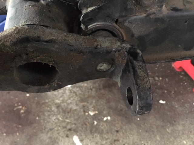 Help to remove rear radius arm - puzzle - Series 1 1966 - E-Type - Jag ...